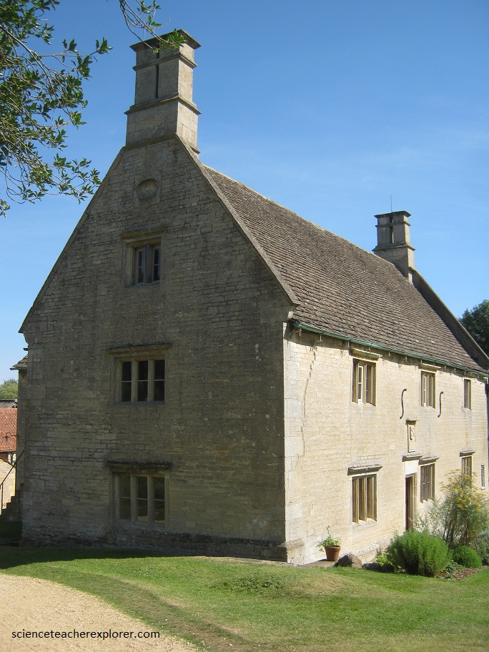 Newton’s House, ENG – Explorer/Trekker