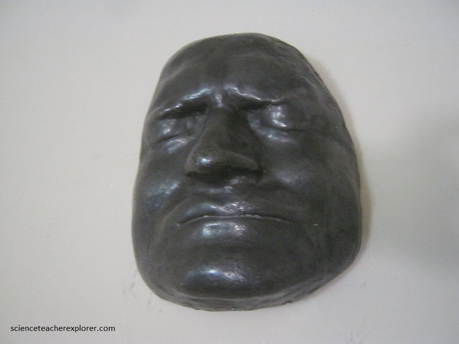 Newton’s House, ENG – Explorer/Trekker