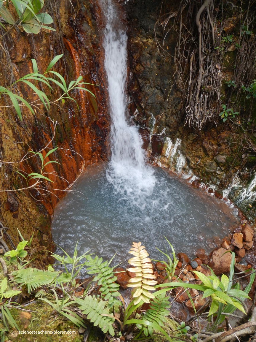 Boiling Lake, Dominica – Explorer/Trekker
