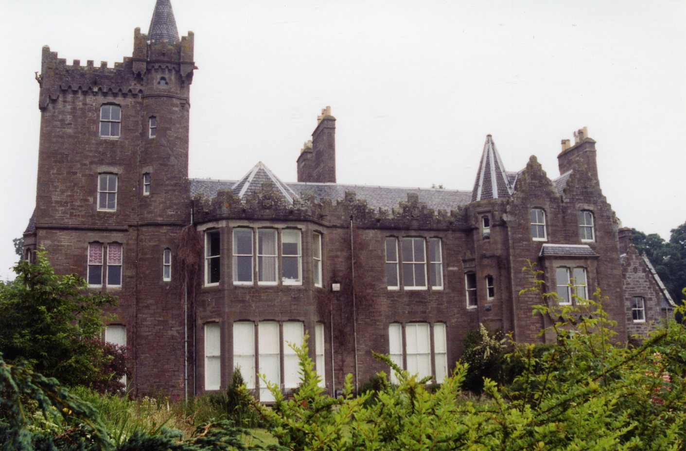Lindsay Sites, Scotland – Explorer/Trekker